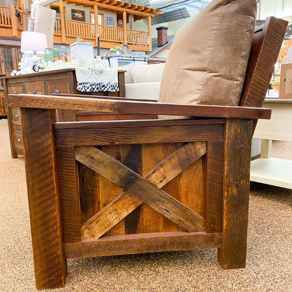 Barnwood Lounge Chair – Rustic Ranch Furniture and Decor